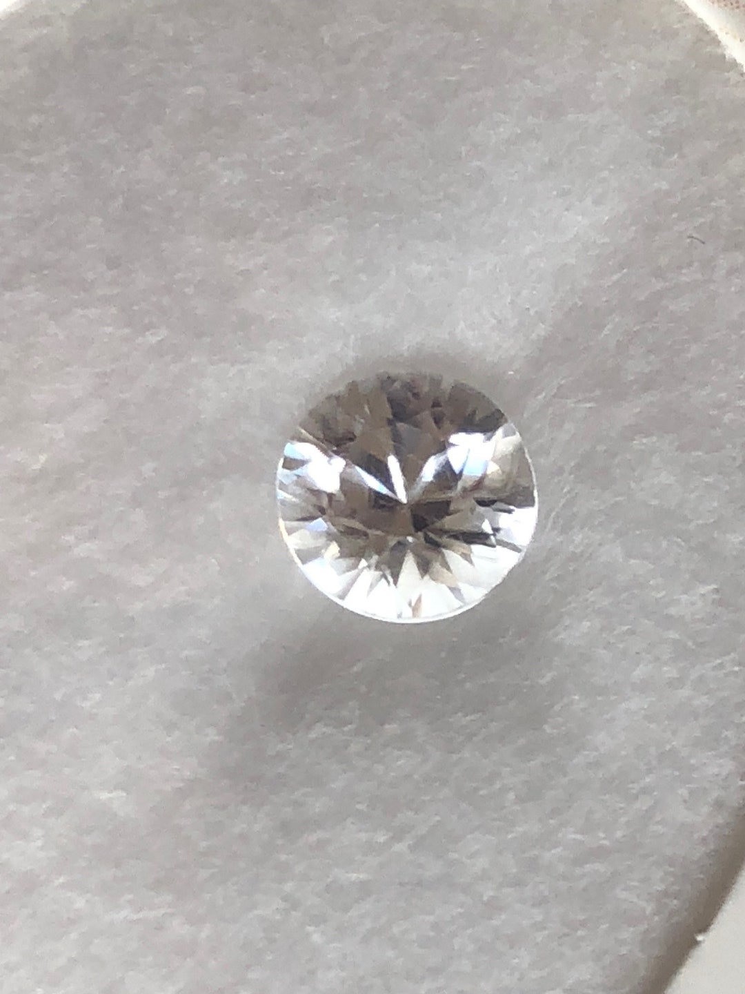 Certified Sparkling Colorless Round Zircon 1.50 Carats, GIL Certified ...