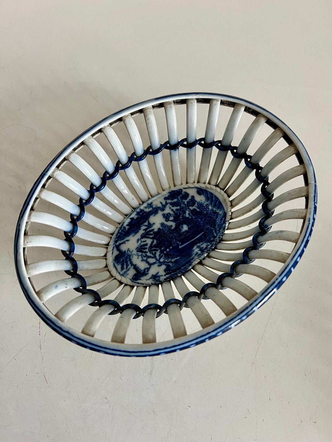 Antique Chestnut Basket Blue & White Willow Nankin Transfer Pattern ...