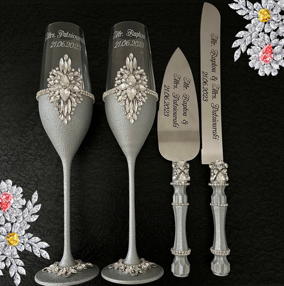 Personalized Silver Wedding Gift for Couple Champagne Glasses - Etsy