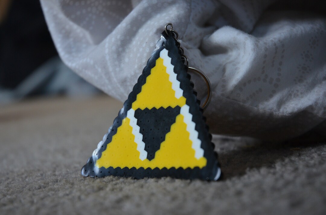 Triforce Keychain - the Legend of Zelda - Etsy