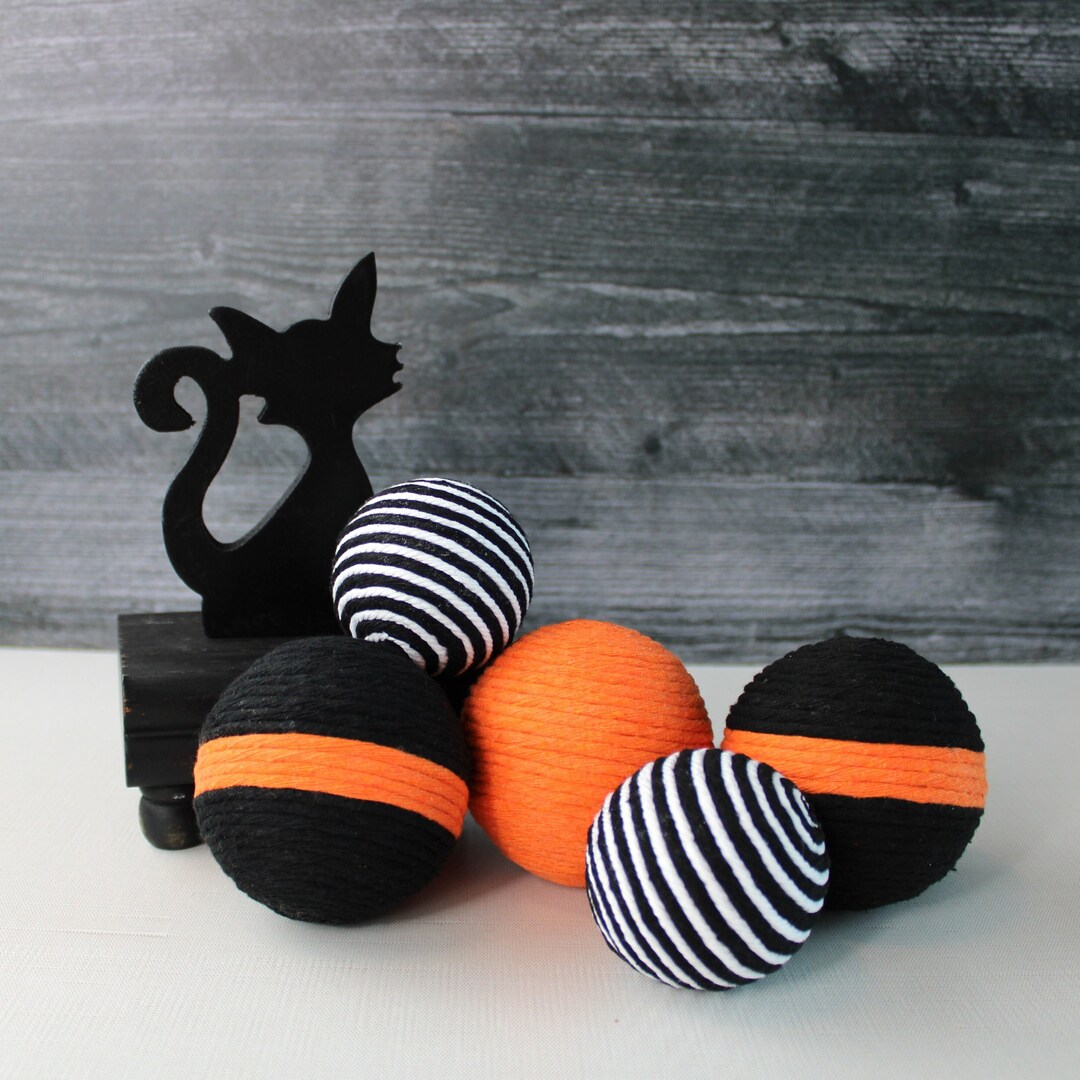 Macrame Wrapped Balls, Spooky Decorative Balls, Orange & Black Yarn ...