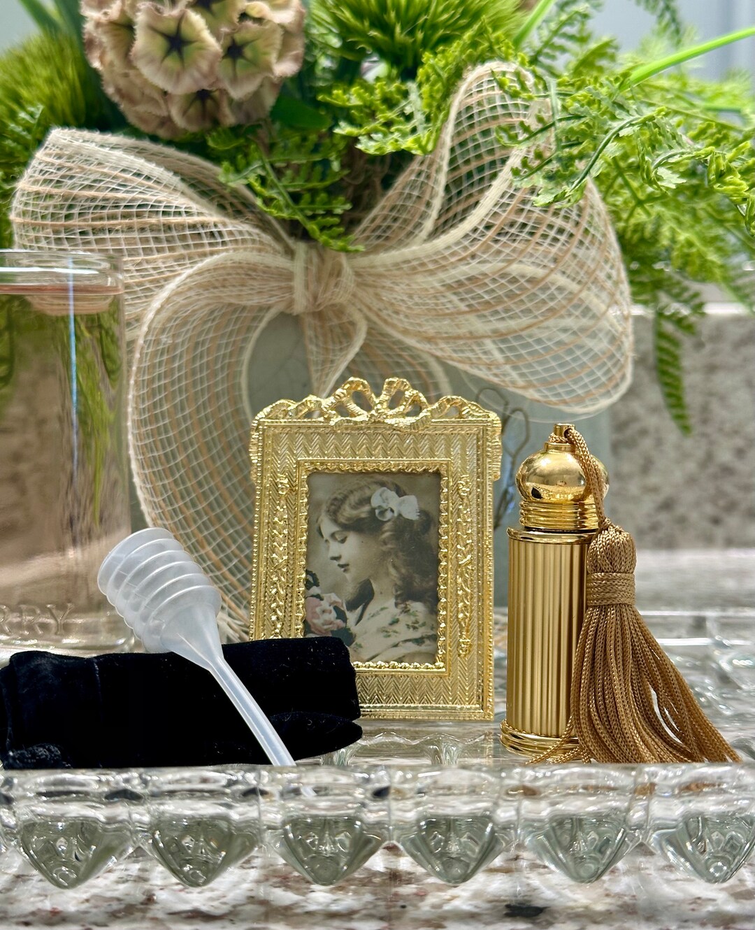 Vintage Perfume Gold Perfume Atomizer Set. Includes Gold Perfume ...