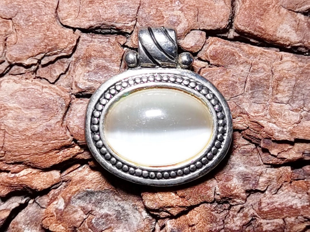 SPIRIT and ENTITY Repellent Amulet Necklace, Beacon of Light Amulet ...