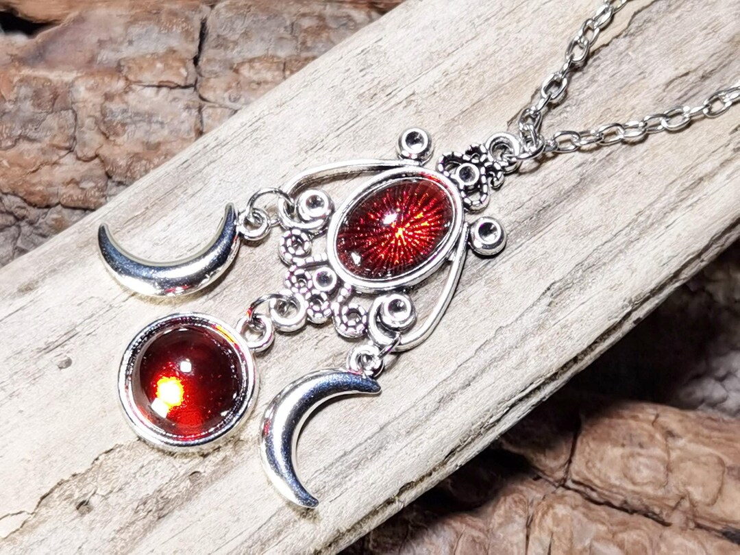 Bloody Moon Necklace, Vampire Vessel, Strength, Vitality, Health ...