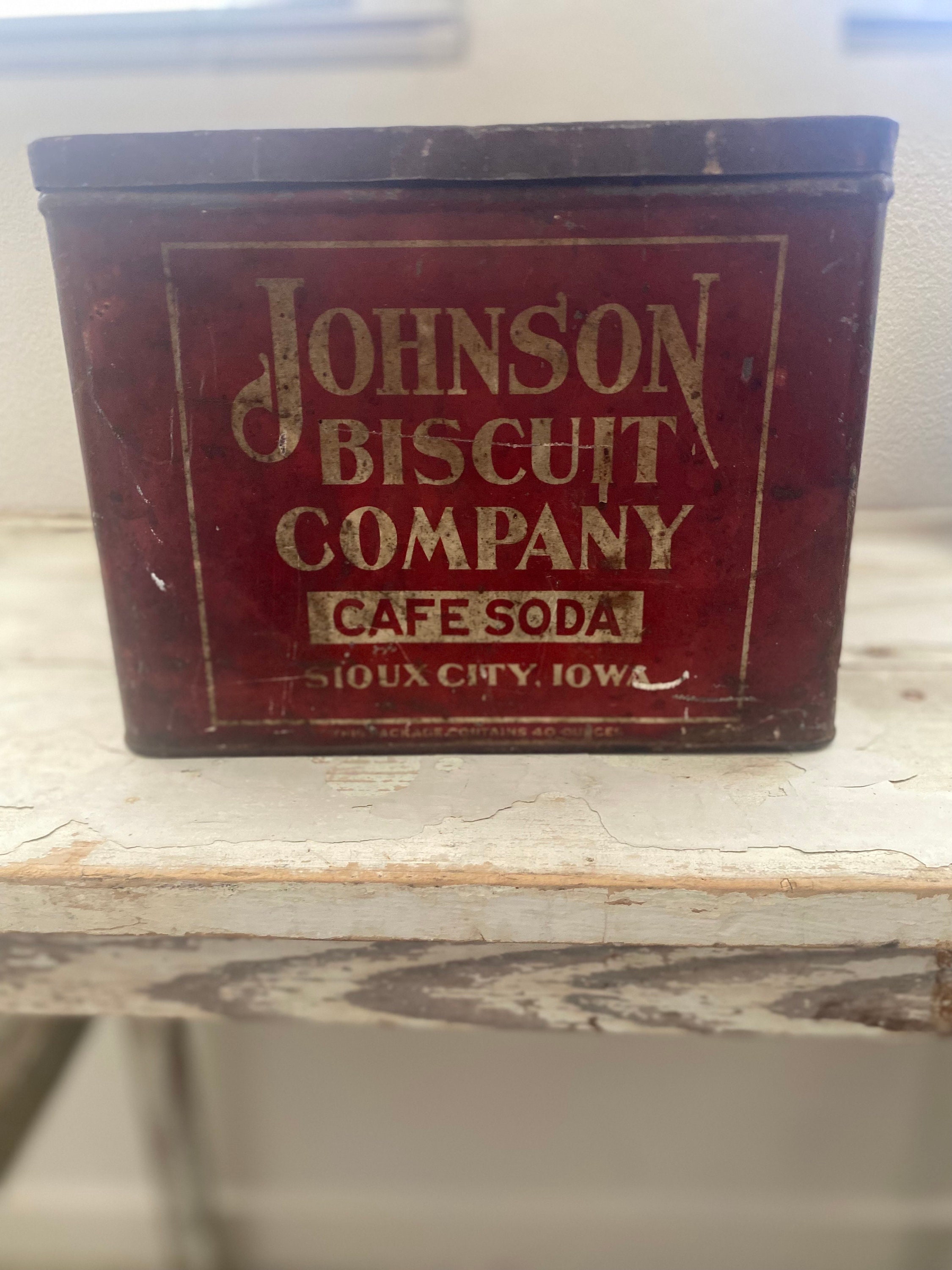 Antique JOHNSON BISCUIT COMPANY Cafe Soda Sioux City, Iowa Cracker Tin ...