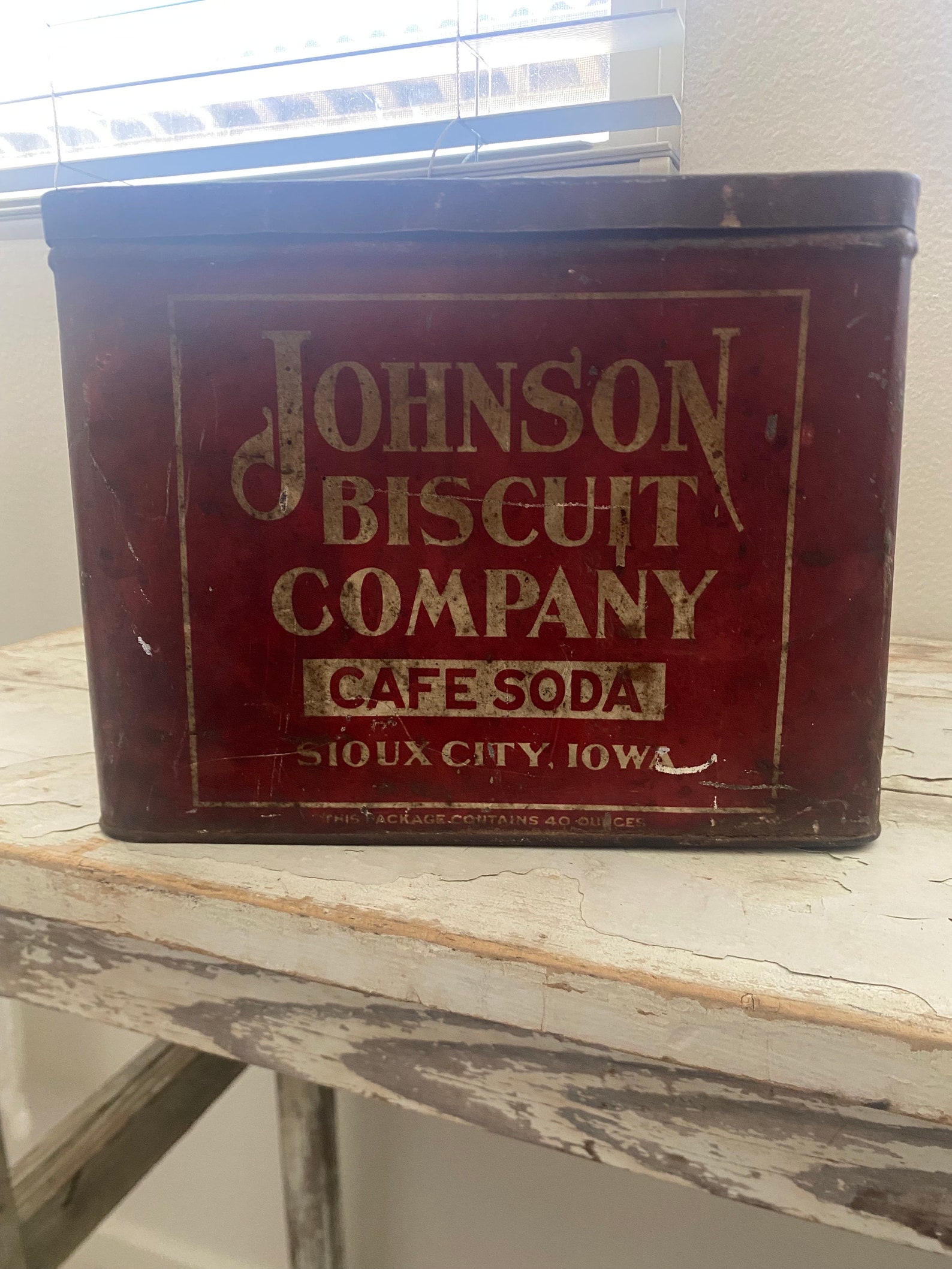 Antique JOHNSON BISCUIT COMPANY Cafe Soda Sioux City, Iowa Cracker Tin ...