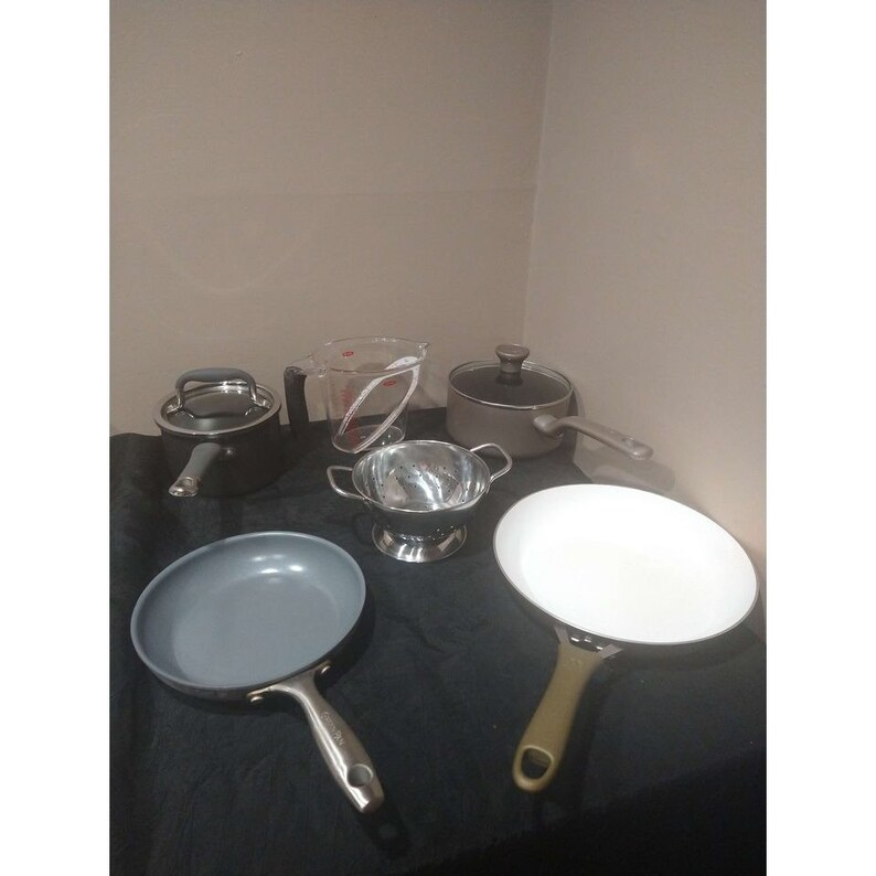 8 Piece Cookware Set - Great Brand Names, Lightly Used - FREE SHIPPING ...