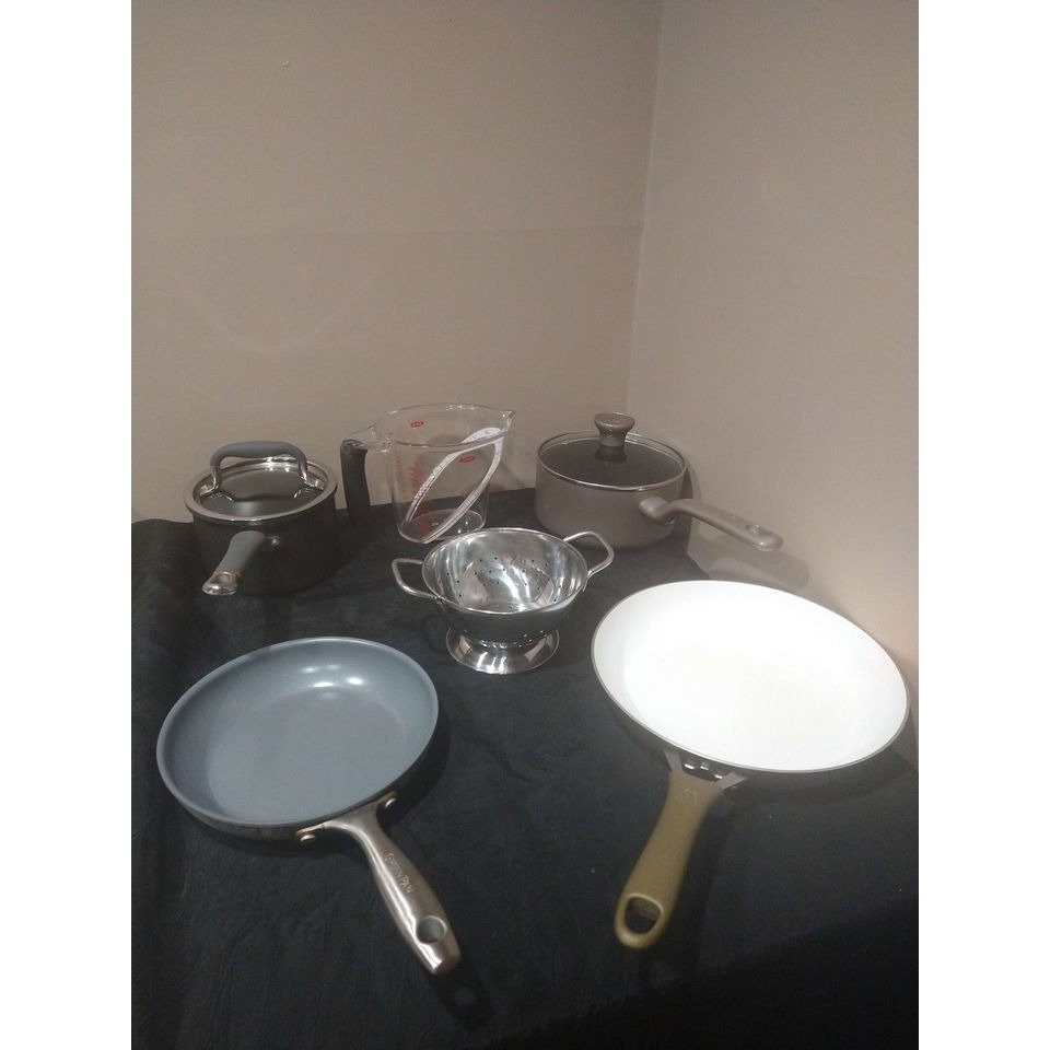 8 Piece Cookware Set - Great Brand Names, Lightly Used - FREE SHIPPING ...