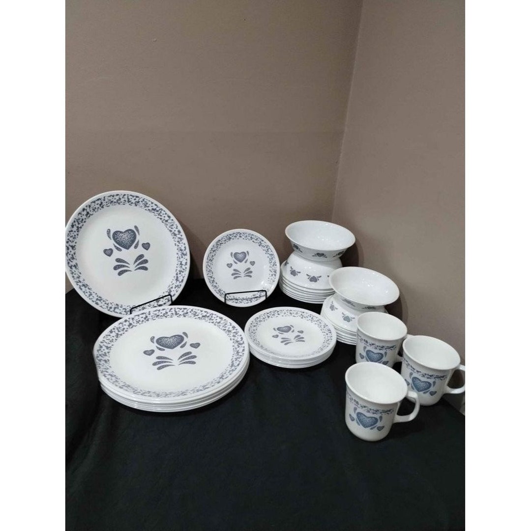 Corelle Blue Hearts Dinnerware Set. Service for 8. Total of 35 Pieces ...