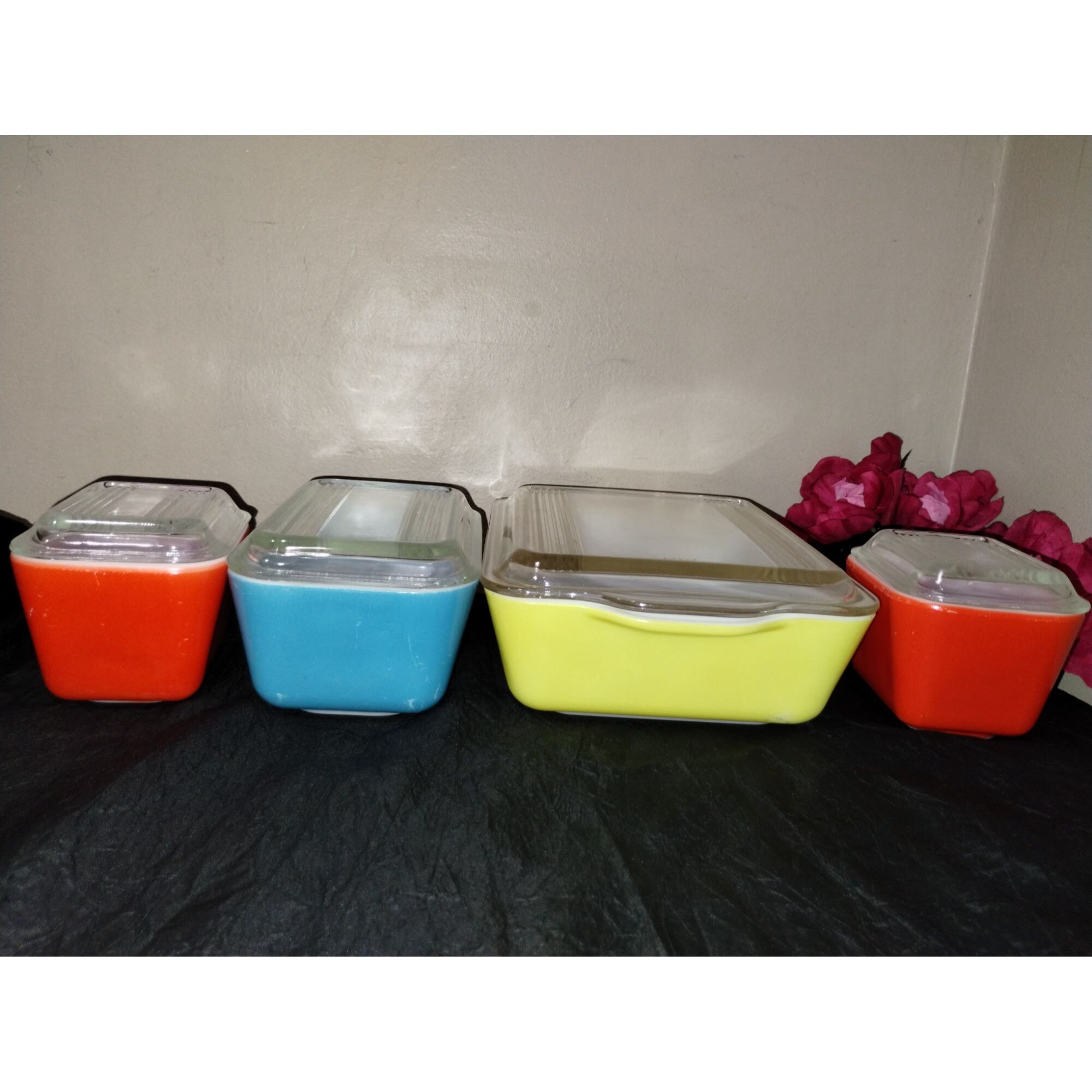 Vintage PYREX 8 Piece 'fridgies' Fridge Set in Primary Colors With Lids ...