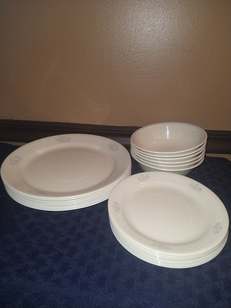 Vintage Corelle Lace Bouquet Dinnerware 22 Piece Set, Service for 6, 7 ...