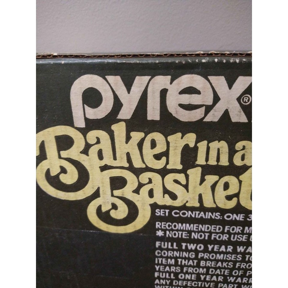 Pyrex Baker in a Basket Glass Casserole Dish and Wooden Serving Basket ...