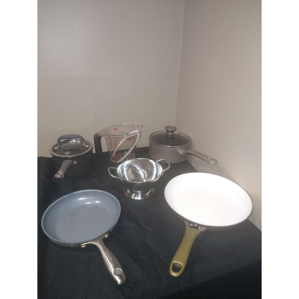 8 Piece Cookware Set - Great Brand Names, Lightly Used - FREE SHIPPING ...