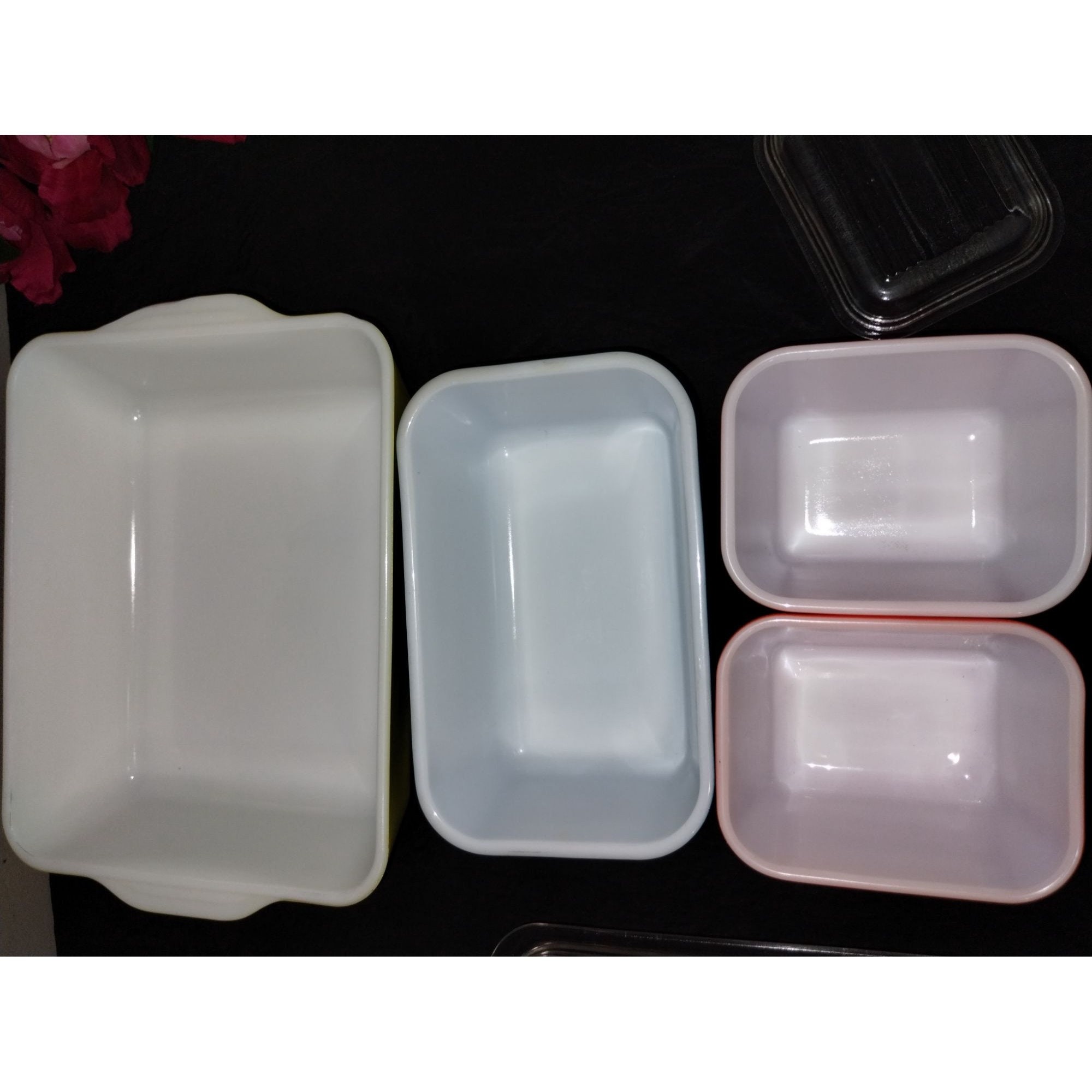 Vintage PYREX 8 Piece 'fridgies' Fridge Set in Primary Colors With Lids ...