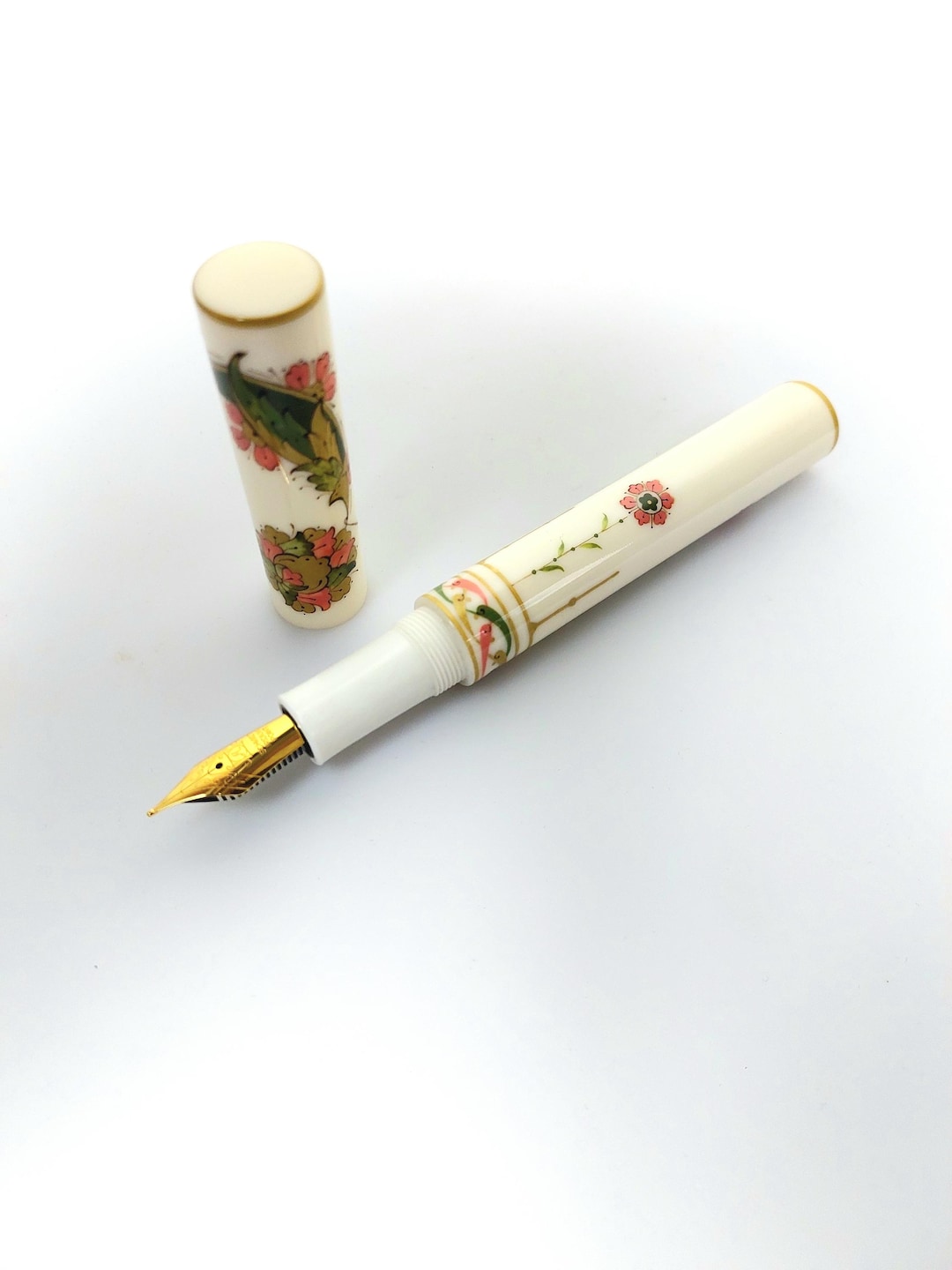 Rumi Design Fountain Pen. Handmade and Handpainted. - Etsy