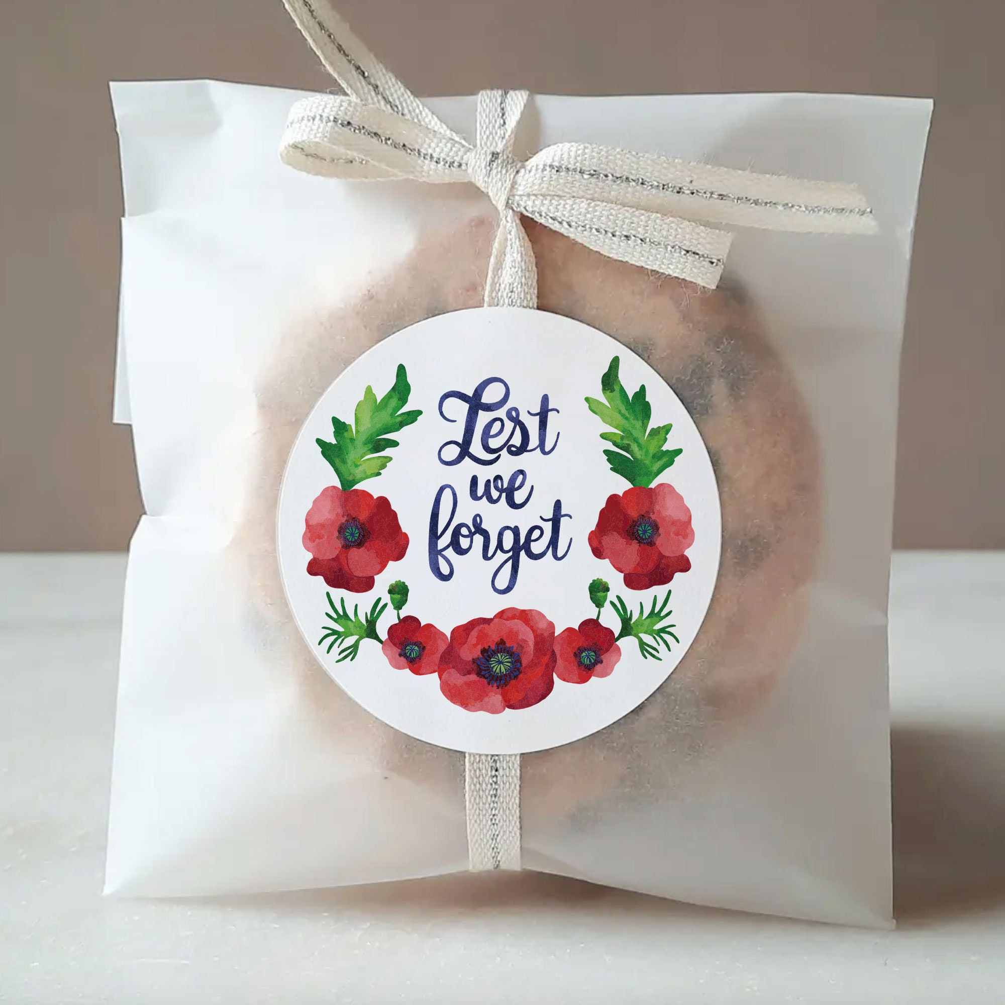 Lest We Forget Red Poppy Paper Labels, 37mm Self-adhesive Paper ...