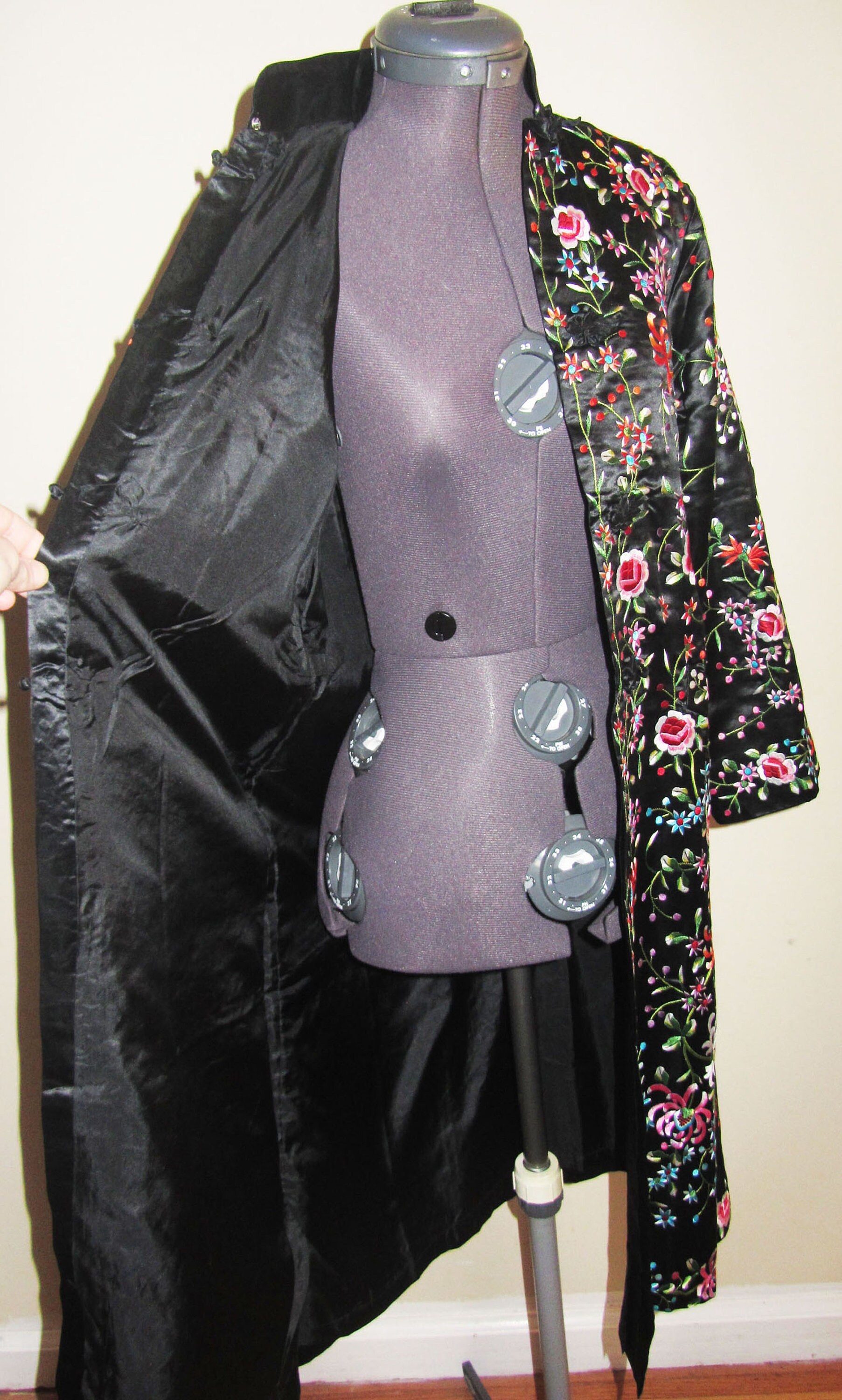 1940's Chinese Embroidered Floral Multi Color Silk on Black Silk Long ...