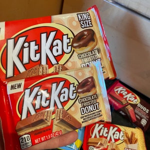 Kit Kat Lovers Bundle Kitkat Gift Set Chocolate Frosted Donut, Lemon ...