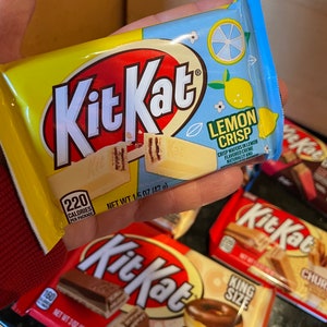 Kit Kat Lovers Bundle Kitkat Gift Set Chocolate Frosted Donut, Lemon ...