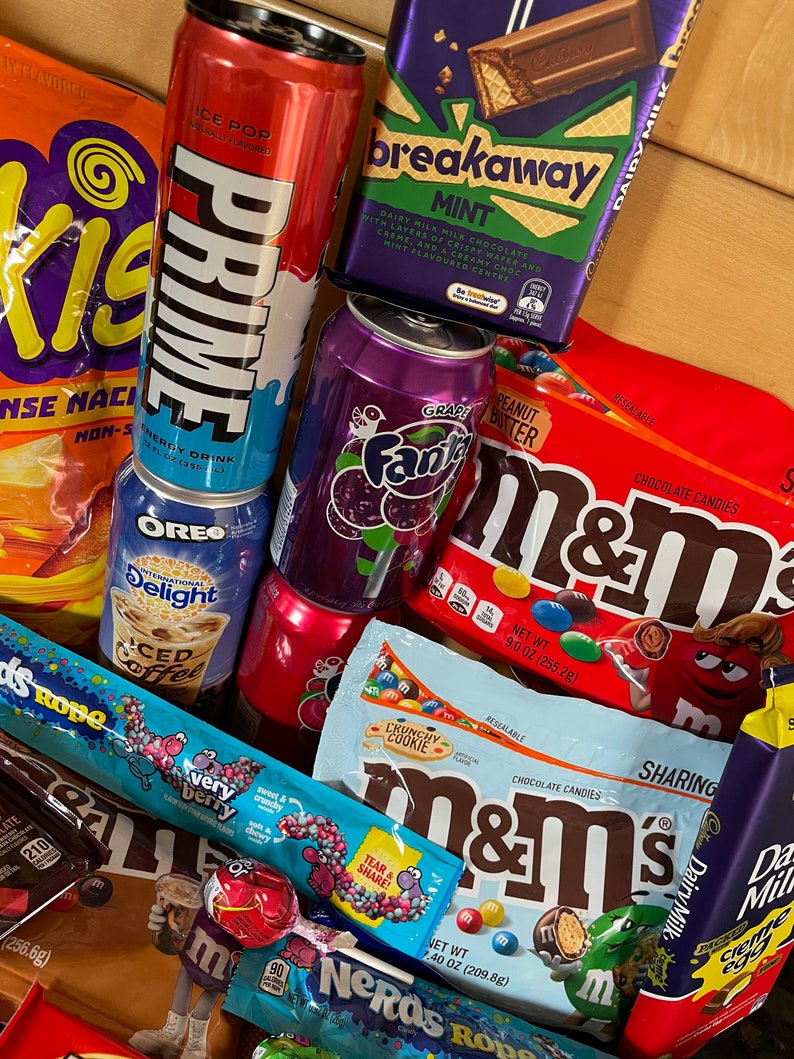 Snack Bundle Munchie Gift Box Cheetos Oreo Dunkin Takis Rap Snacks M&ms ...