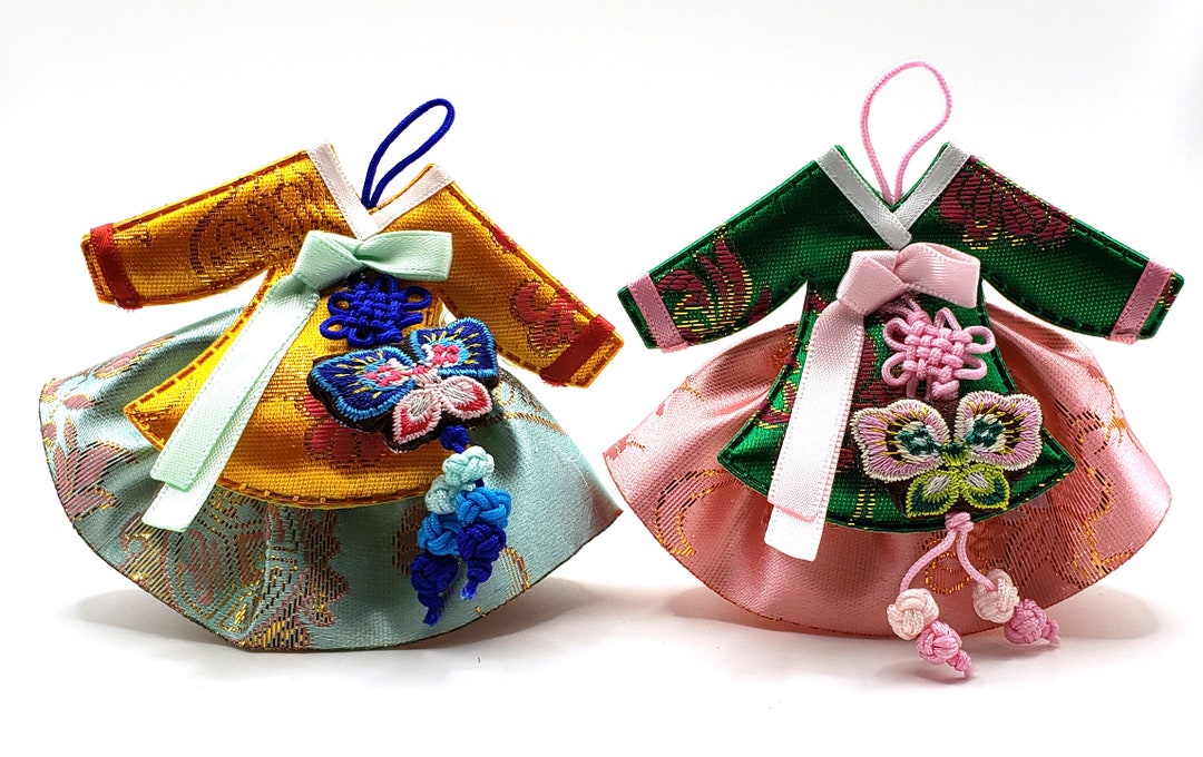 Hanbok Dress Keychain: Korean Traditional Ornament, New Year Gift - Etsy