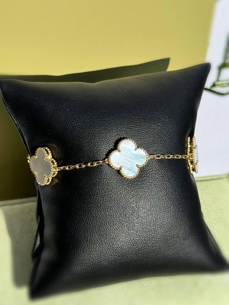 18k Yellow Gold Van Cleef Alhambra Style White Mother of Pearl 5 Motifs ...