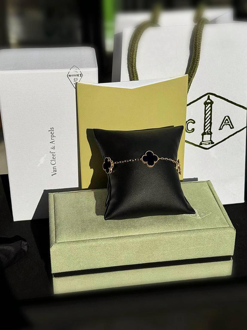 18k Yellow Gold Van Cleef Alhambra Style Black Onyx 5 Motifs Clover ...
