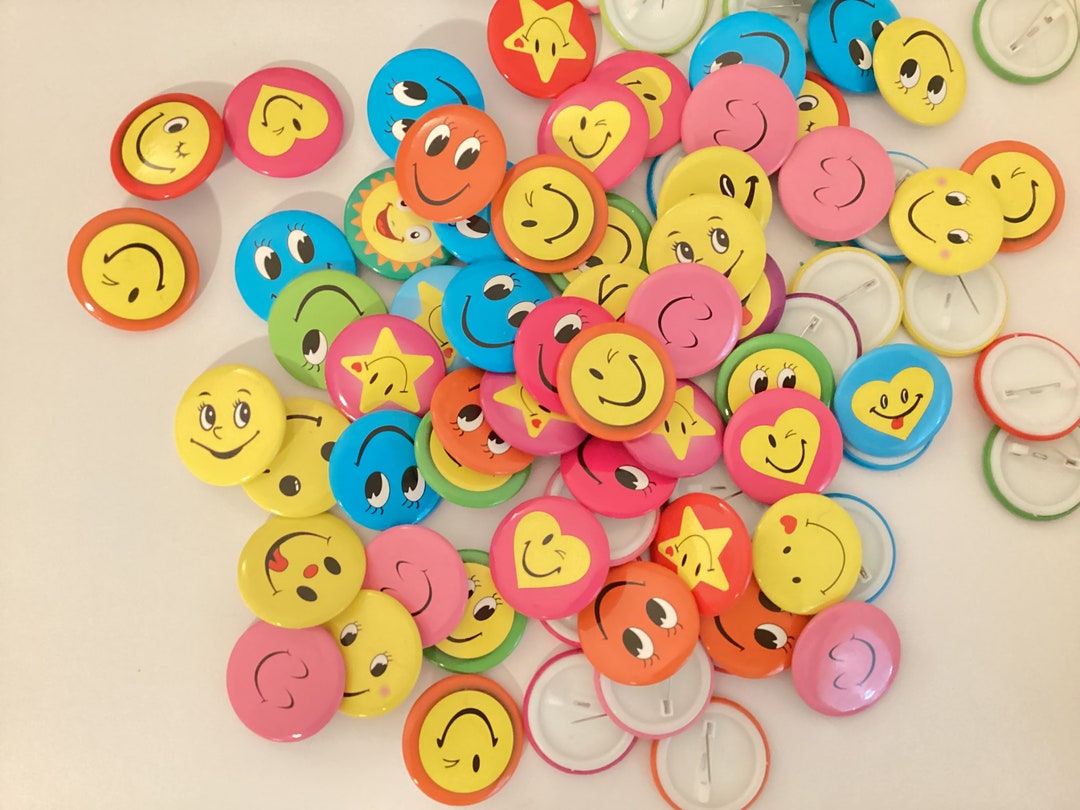 Aesthetic Smiley Pins - Etsy