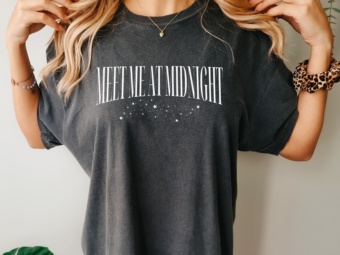 The Meet Me at Midnight Comfort Colors T-shirt Collegiate Style Star ...