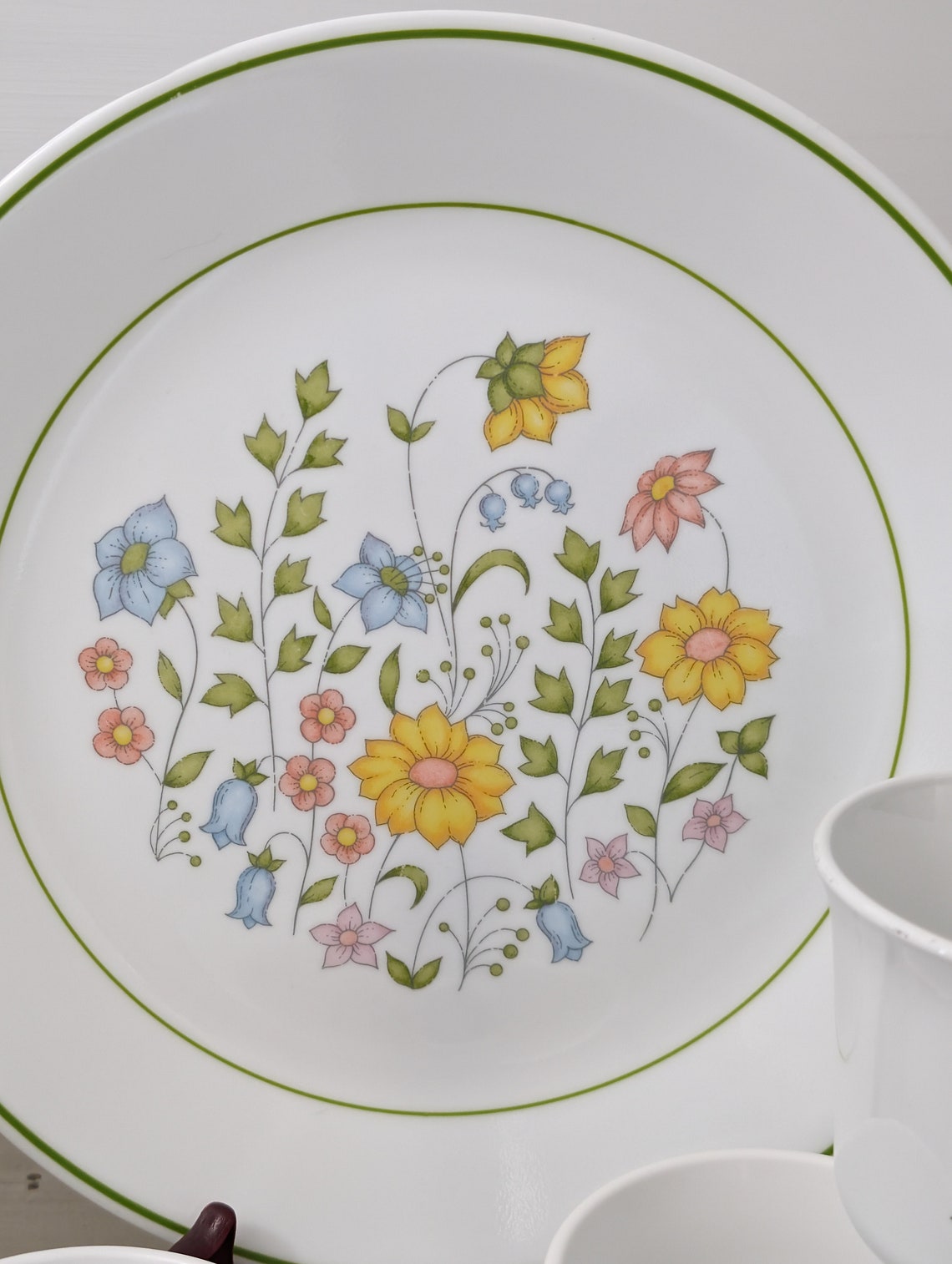 Corelle Spring Meadow Teacups(5) and Dinner Plate - Etsy