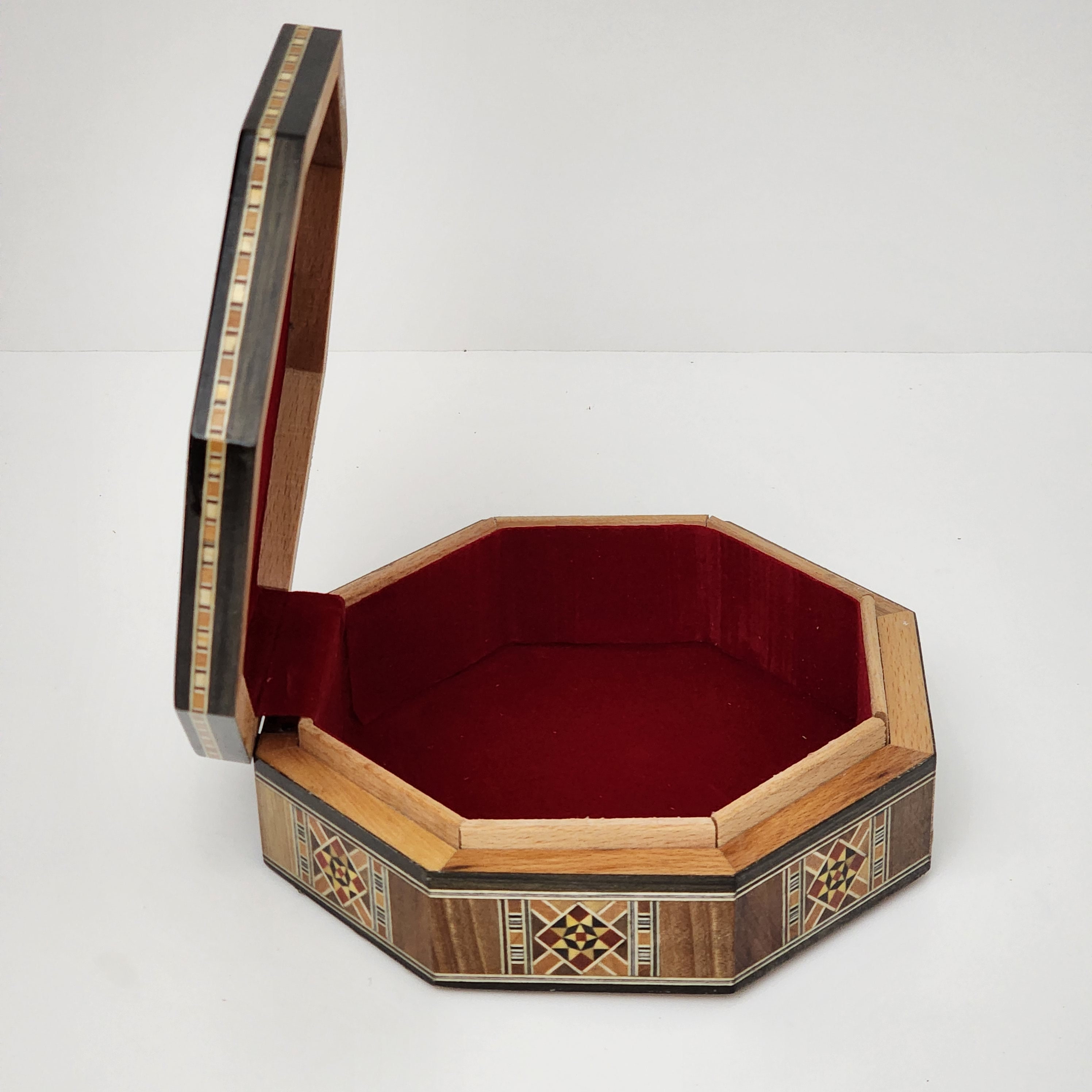 Mosaic Box, Handmade, Made of Flowers Wood and Trees Wood and Shell ...