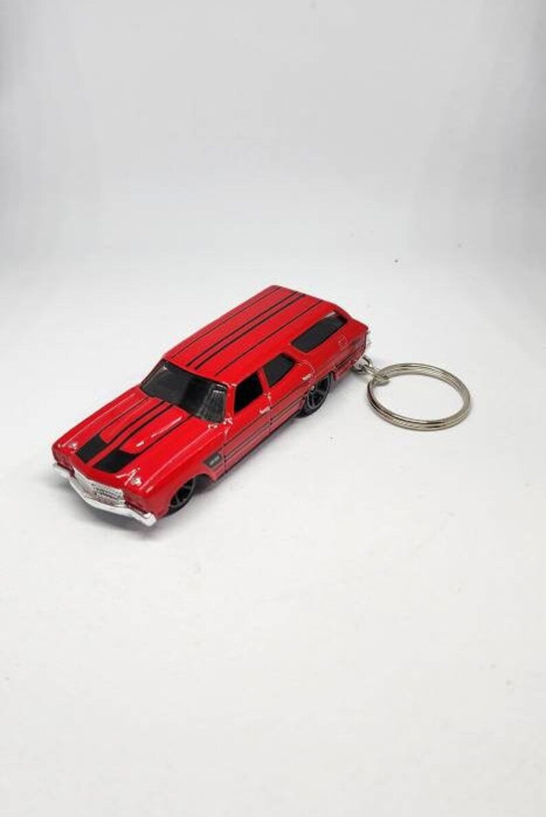 Chevelle SS Wagon Hotwheel Keychain - Etsy