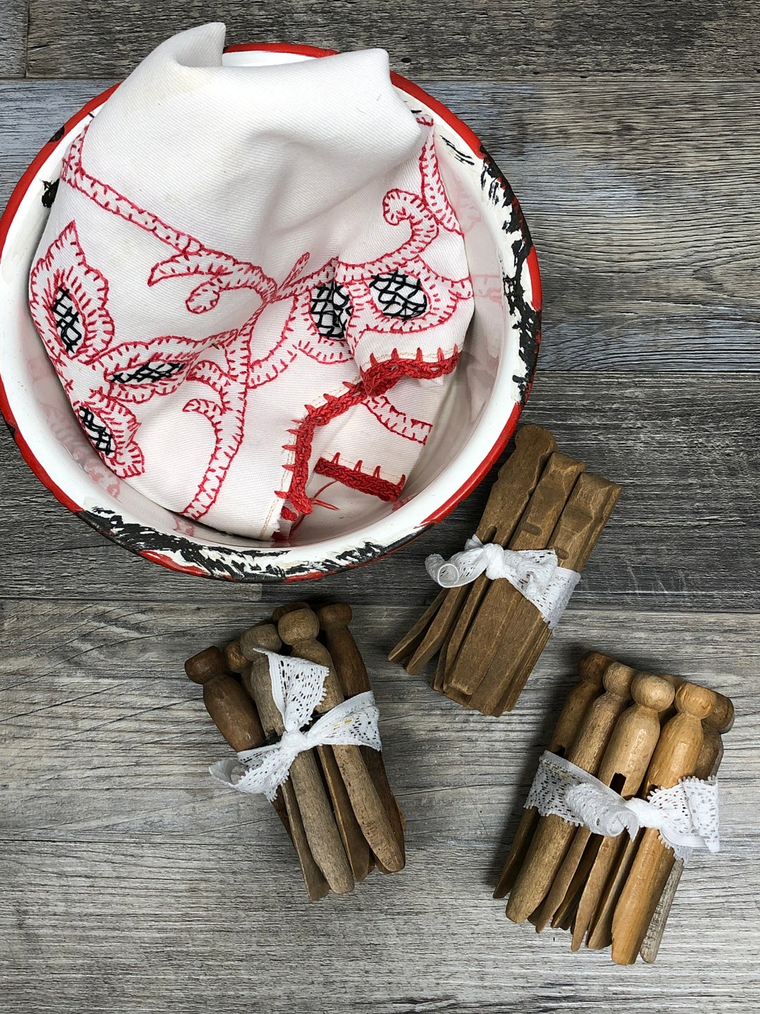 Vintage Farmhouse Decor Bundle: Enamel Bowl, Doily, Clothespins - Etsy