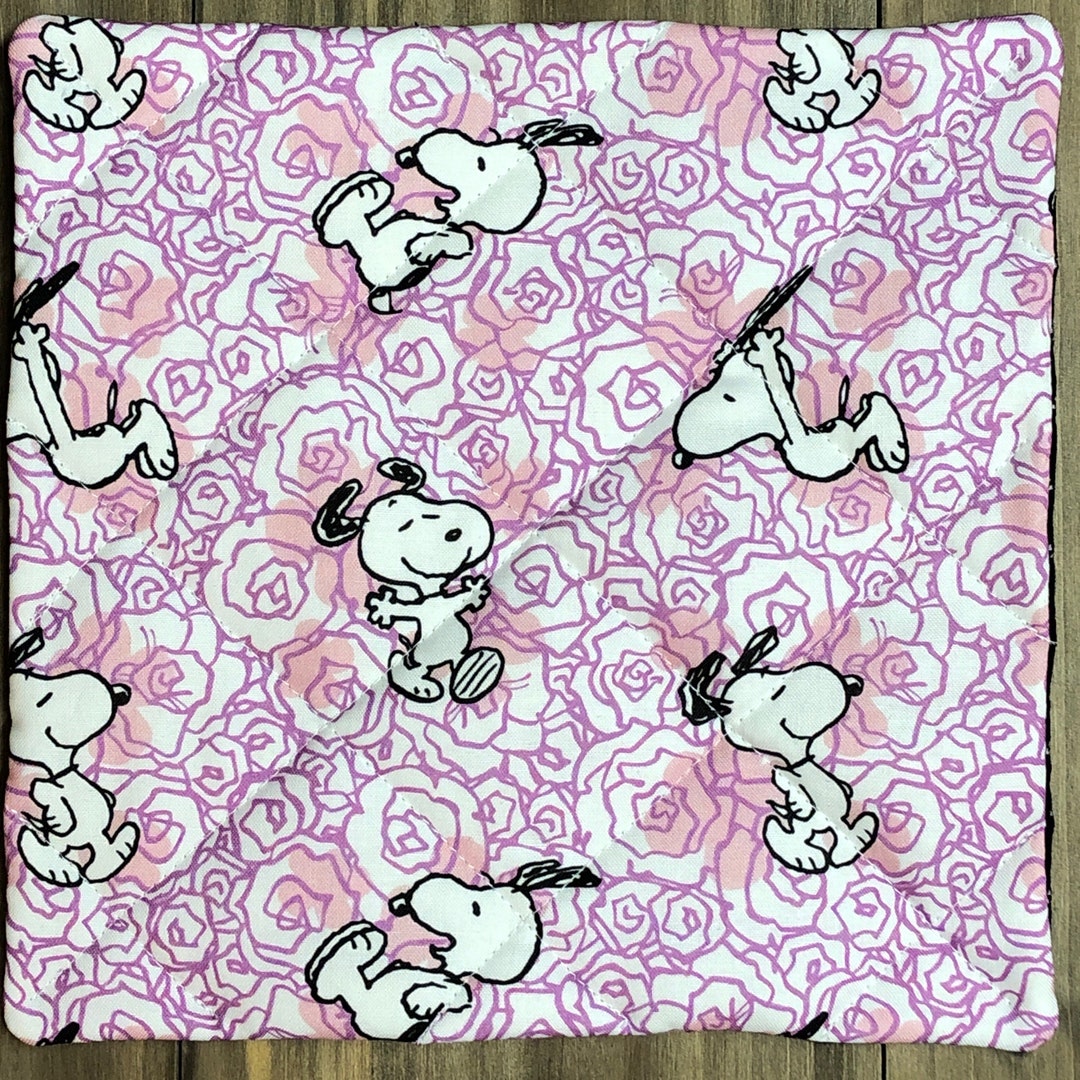 Snoopy Potholders: Cotton Kitchen Hot Pads, Peanuts Decor - Set of 2 - Etsy