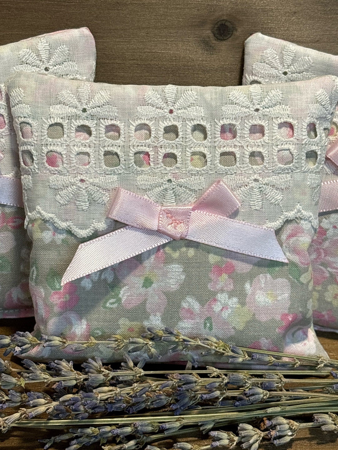 Lavender Sachets Floral Print Cotton Fabric Satin Ribbon Drawer Car ...