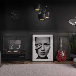 Kate Moss Portrait von Helmut Newton, schwarz weiß Poster, Kate Moss ...