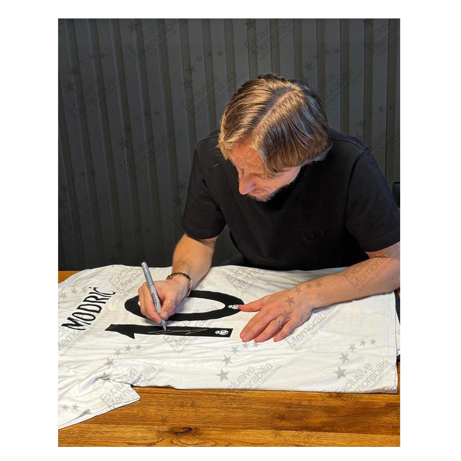 Luka Modric Signed Real Madrid 2024-25 Football Shirt - Etsy