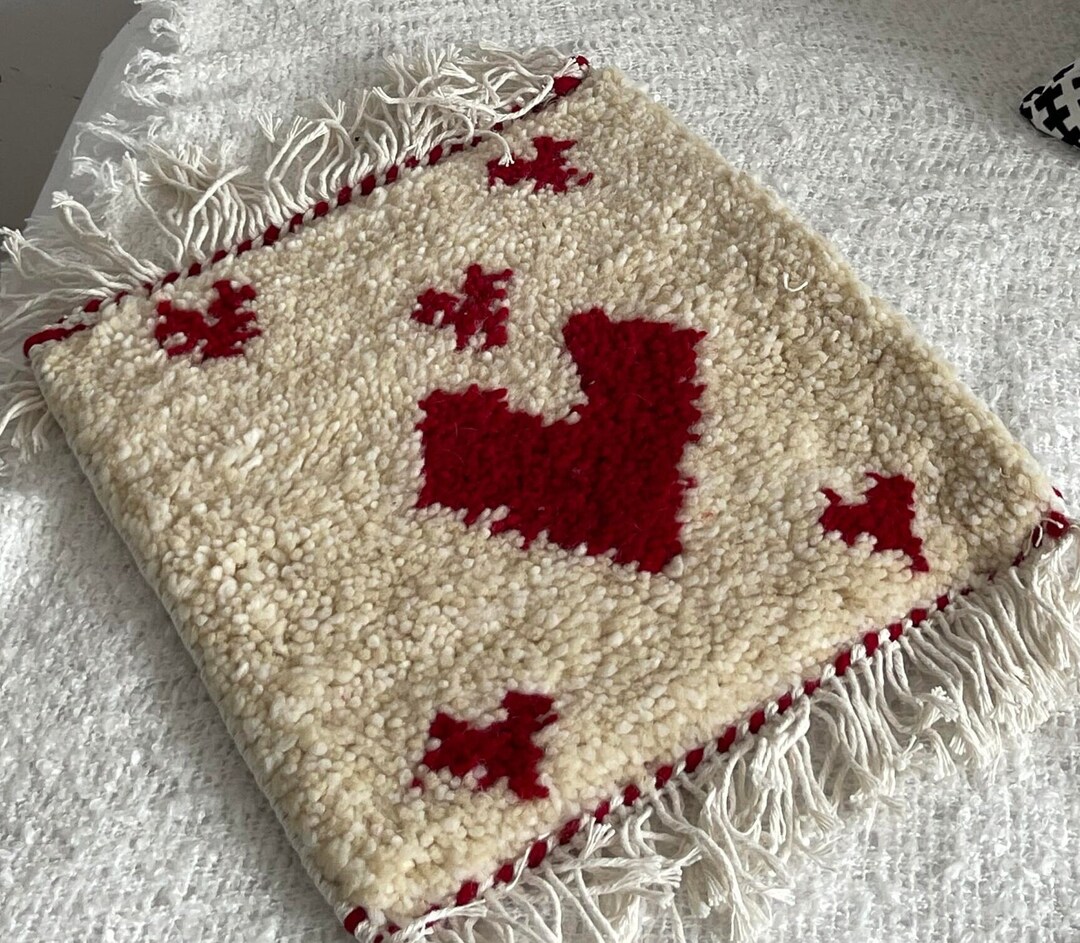 Handmade Wool Mini Rug | Deskmat | Table Rug | Wall Tapestry | Fringed ...