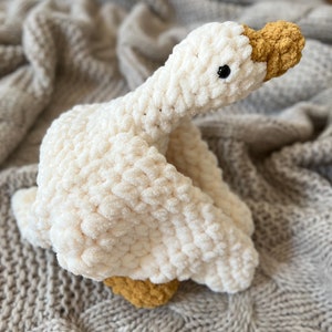 Goose Snuggle Crochet Pattern - Etsy