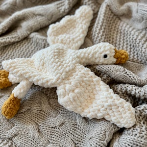 Goose Snuggle Crochet Pattern - Etsy