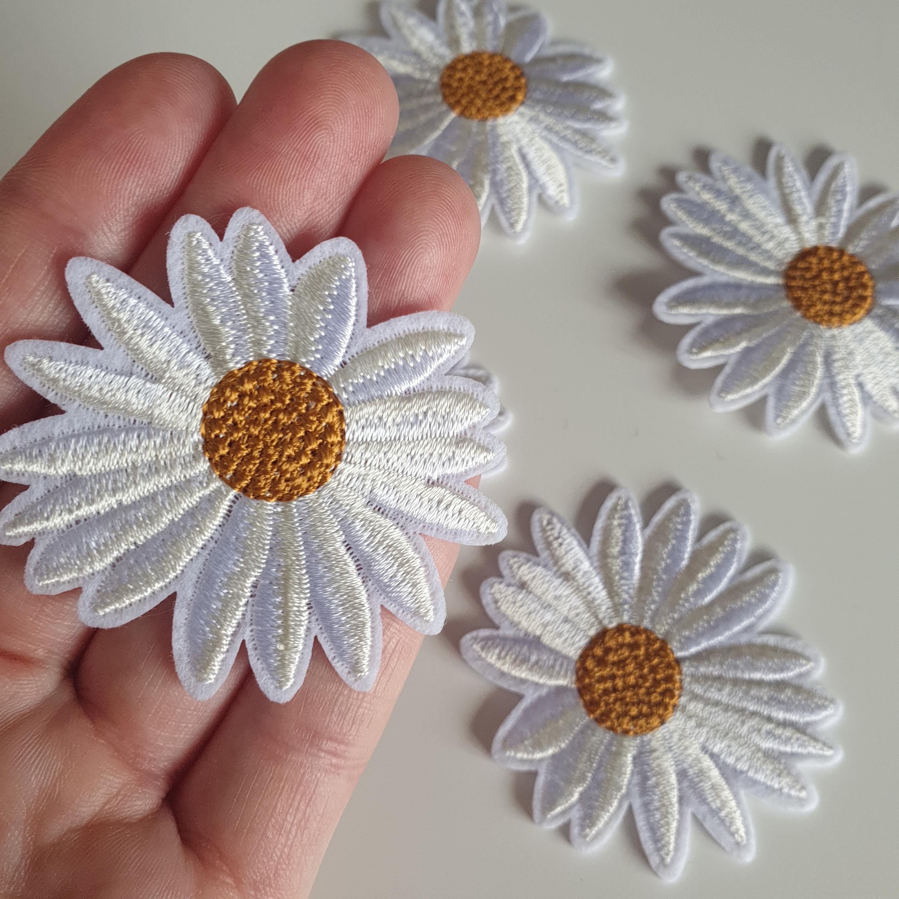 Daisy Patches, Iron on Flower Patches, Floral Embroidery, Customise ...