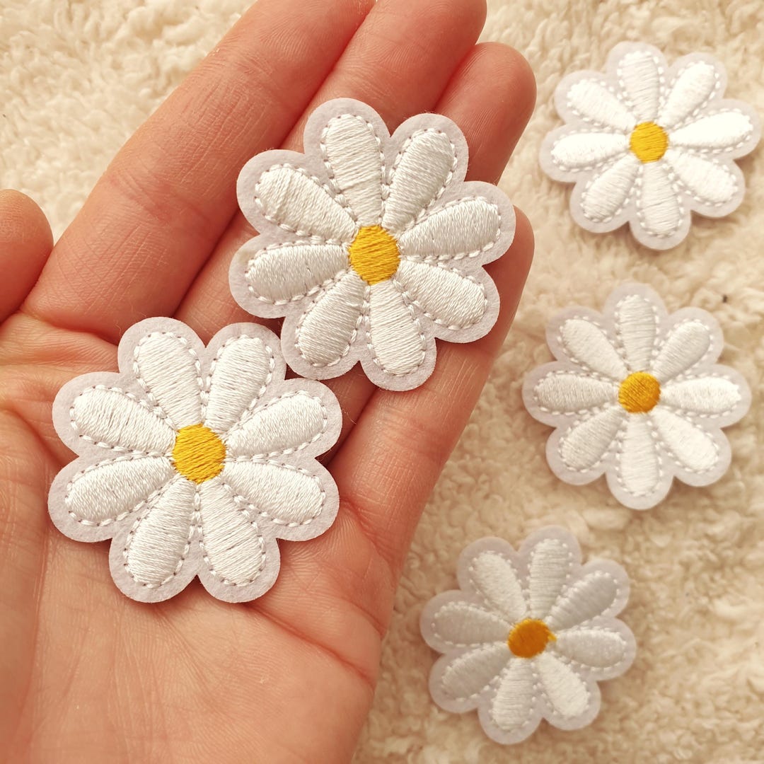 Daisy Patches, Flower Patches, Set of 2, Floral Embroidery, Customise Your Clothes, Cute ...