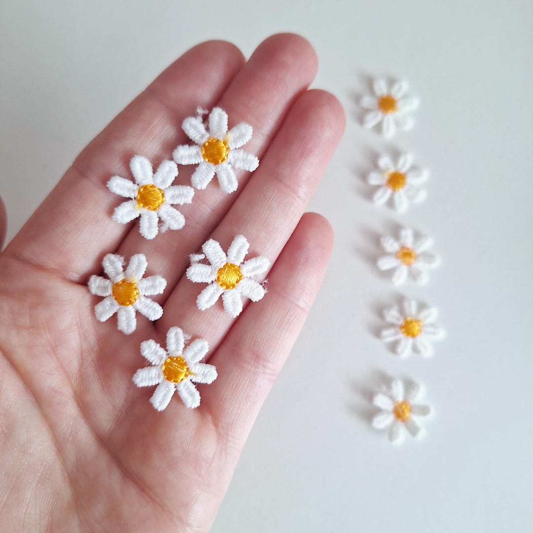 Mini Daisy Patches, Set of 5, Floral Patches, Mini Patches, Customise Your Clothes, Flower ...