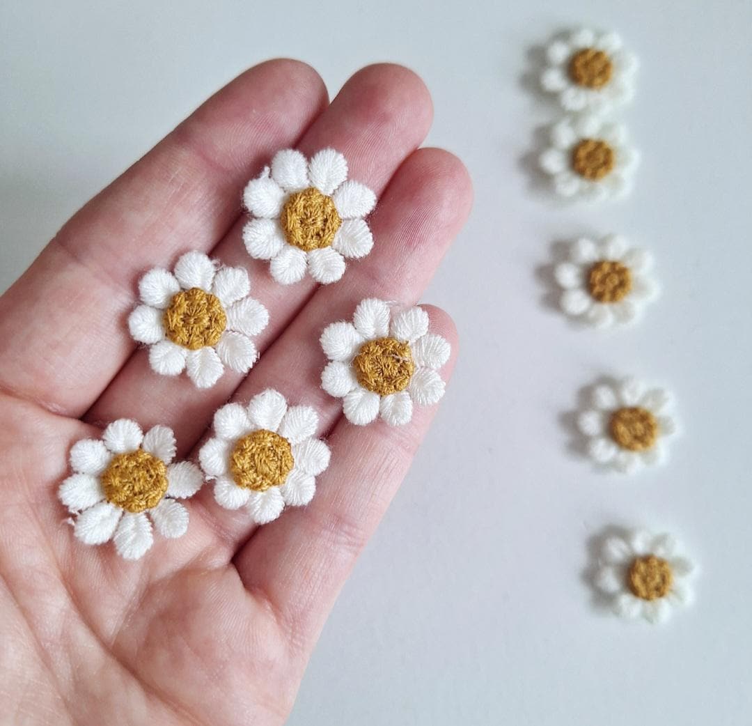 Mini Daisy Patches, Set of 5, Floral Patches, Mini Patches, Iron On ...