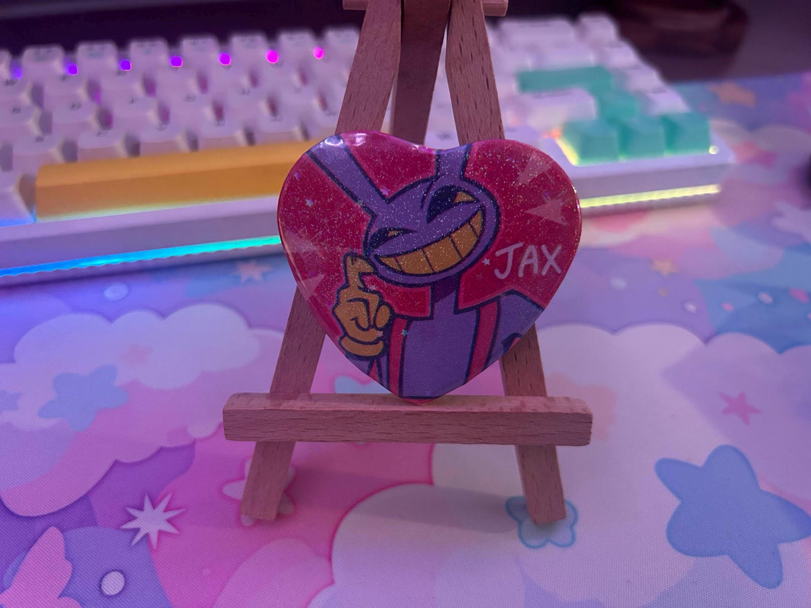 Digital Circus. Pomni & Jax Heart Buttons - Etsy