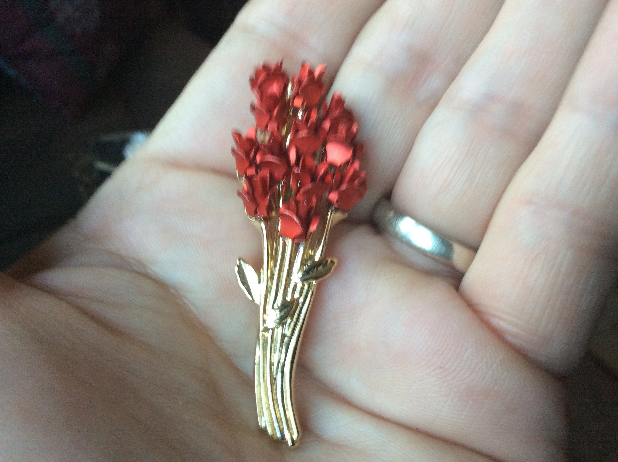 DM Copywrite Symbol 1997 Dozen Red Roses Pin - Etsy
