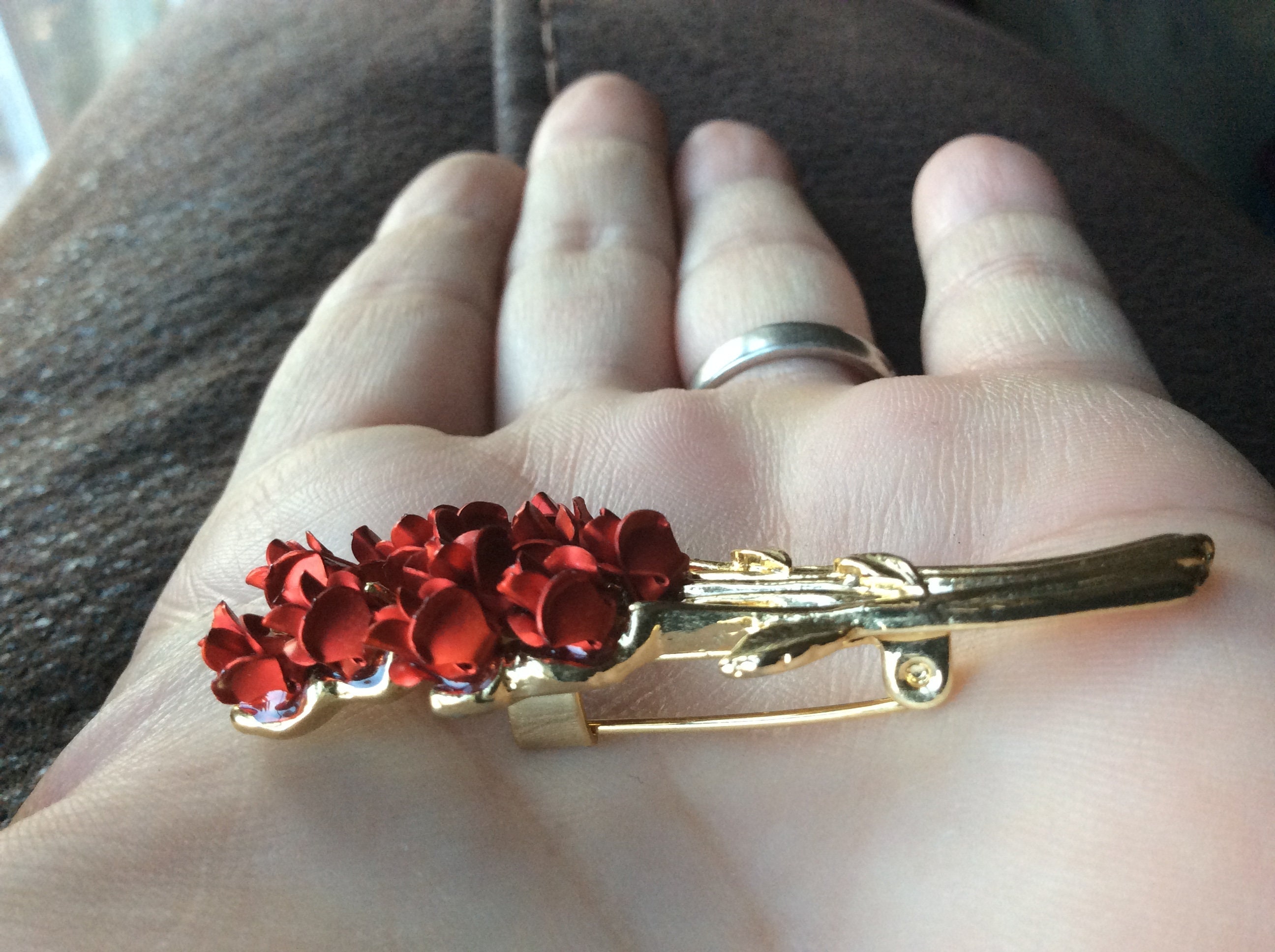 DM Copywrite Symbol 1997 Dozen Red Roses Pin - Etsy