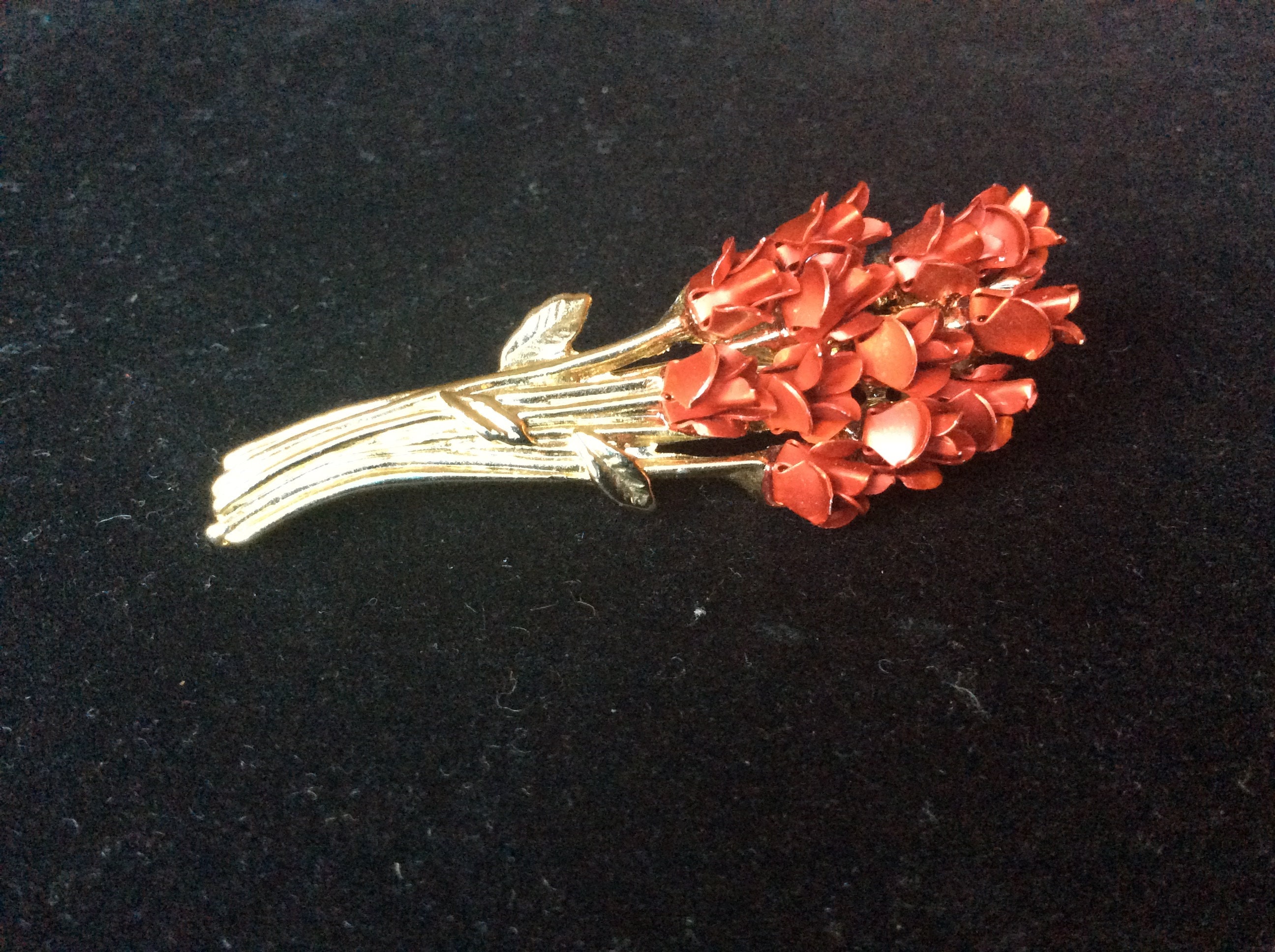 DM Copywrite Symbol 1997 Dozen Red Roses Pin - Etsy