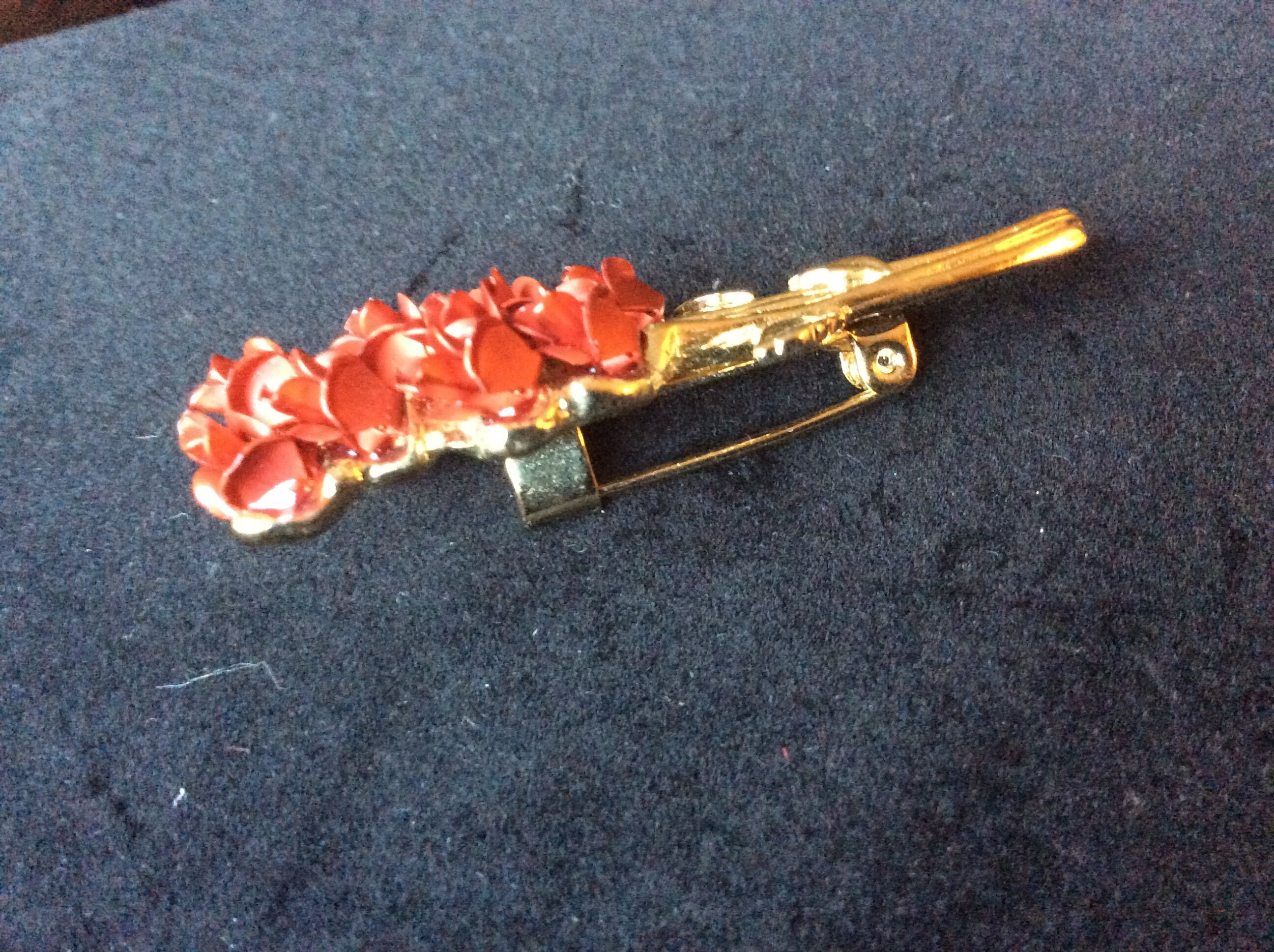 DM Copywrite Symbol 1997 Dozen Red Roses Pin - Etsy