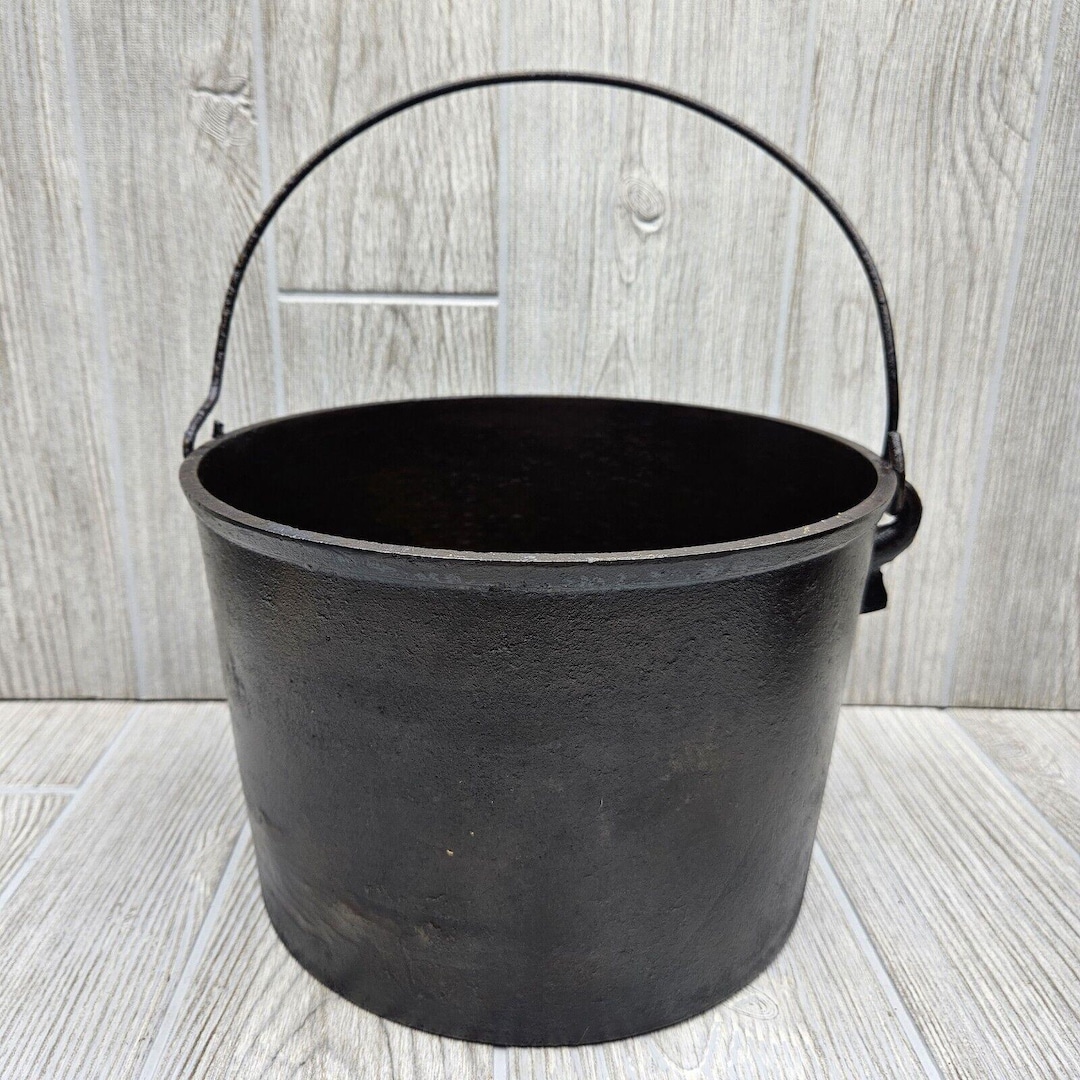 Flat Bottom Cast Iron Kettle Cowboy Bean Pot Cauldron Gate Mark Heat ...